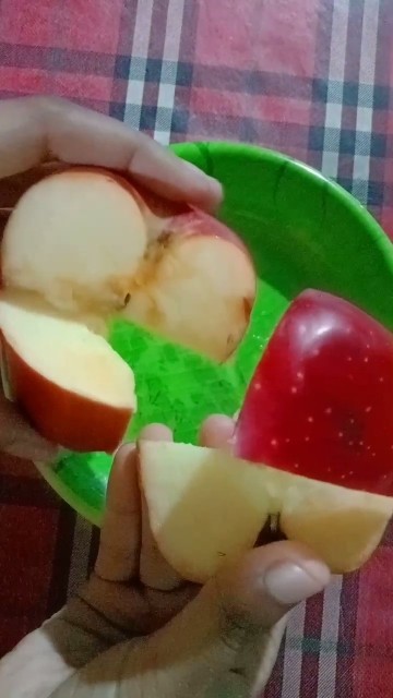 Apple Cutting hack🍎🔪 #reels#shorts#apple#hacks#viral#trending#viralreels#trendingshorts# ...
