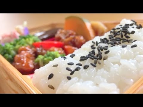 Eating Japanese food Bento "Irodori-yasai no Amazu-ankake & Hamburg ...