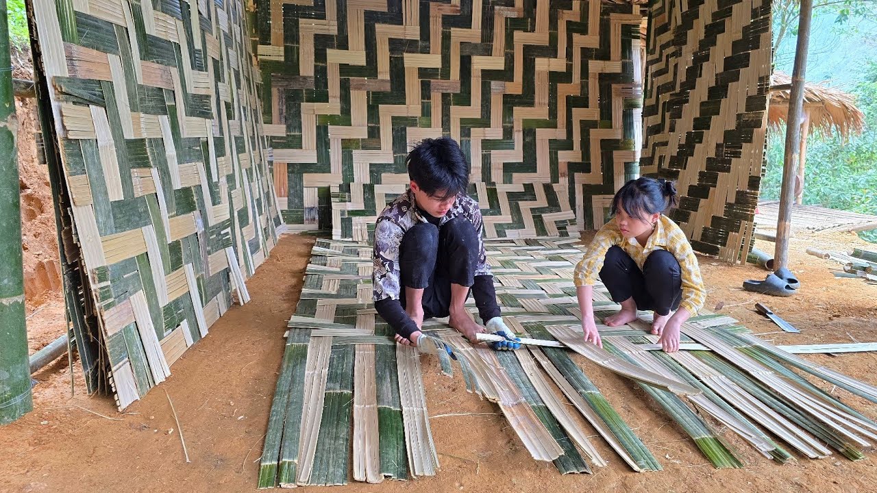 Two brothers weave bamboo partitions - Complete construction of bamboo ...