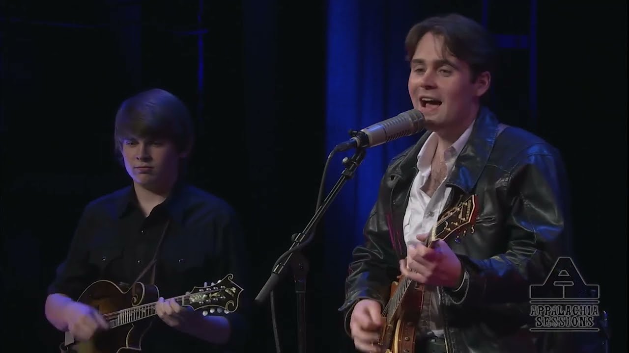 Cole Ritter & The Night Owls and Wyatt Ellis perform Blue Moon of ...