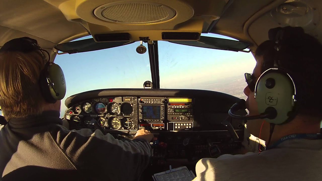 PIPER SENECA: MULTI ENGINE FUNDAMENTALS (KFRG) - YouTube