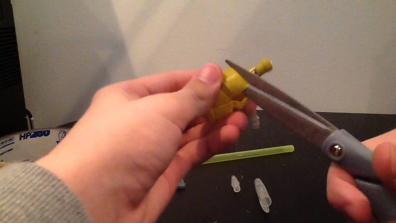 How to make a pun gun with a party popper [Prank Week] - YouTube