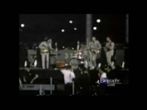 The Beatles - Live at Shea Stadium, New York (August 23, 1966)