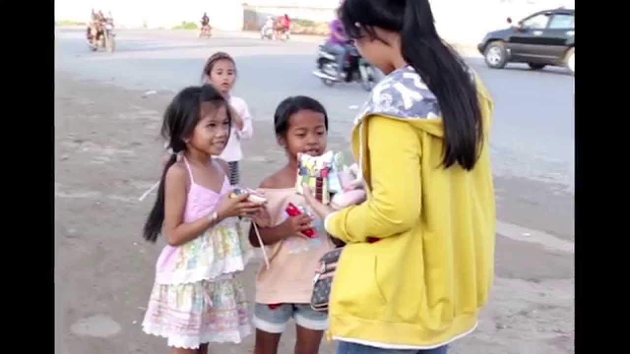 Gift Giving To The Poor