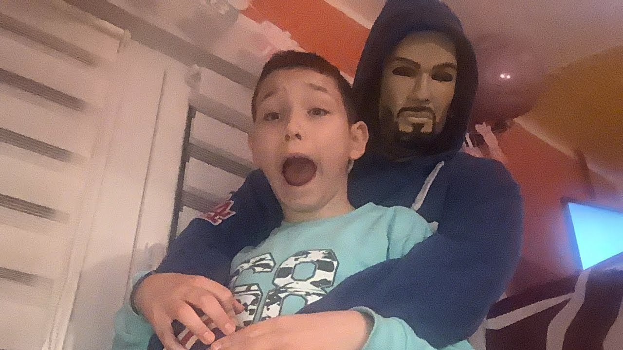 The Creepy Theif (Scary) - YouTube