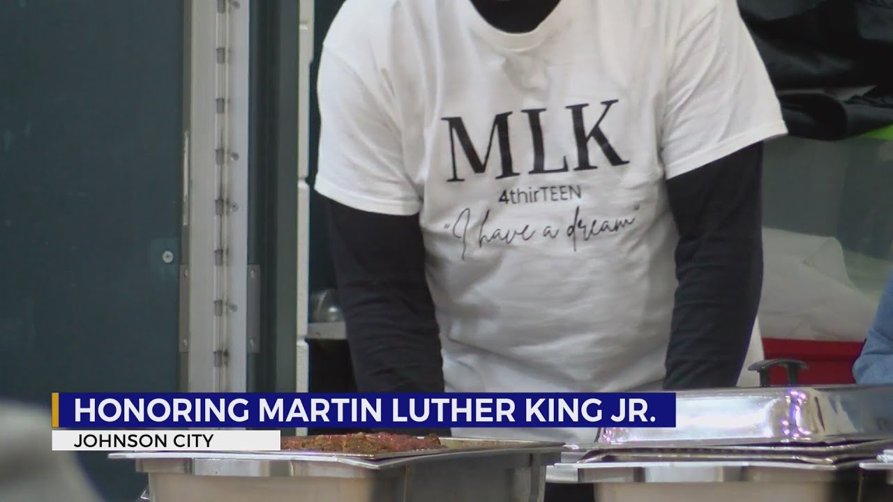 Carver Rec. honors Martin Luther King Jr. with Community Unity Dinner - YouTube