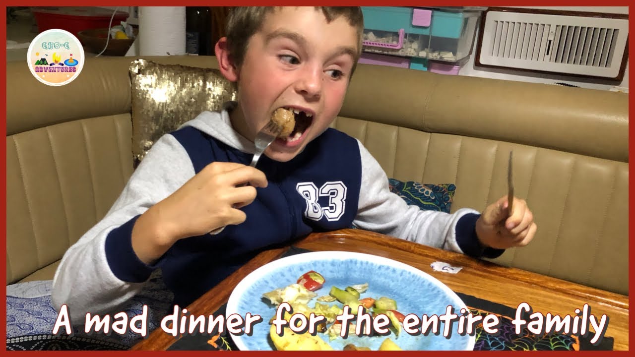 I cooked a mad dinner for the entire family - YouTube