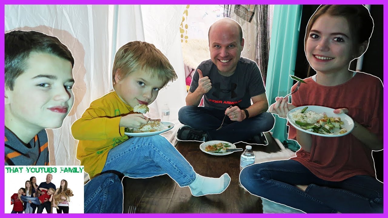 Family Blanket Fort Picnic / That YouTub3 Family - YouTube