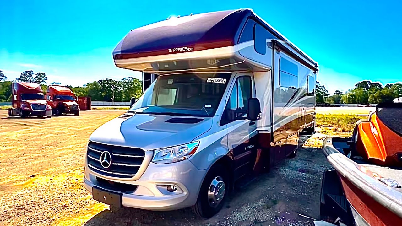 Totaled RV at Insurance Auction 🚐👨🏻‍⚖️ - YouTube