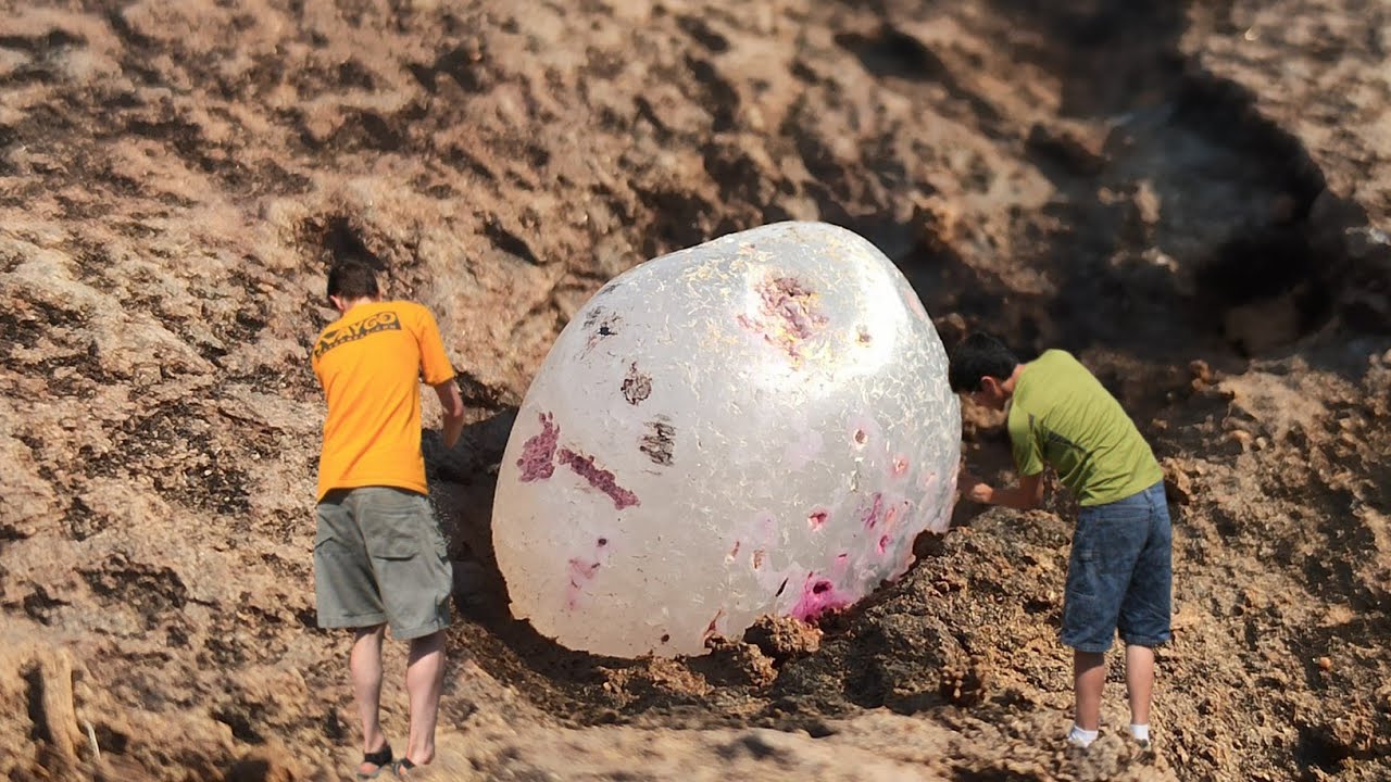 gems and Crystal,Gems Dredge Finding a Pile of Amazing gems!! - YouTube