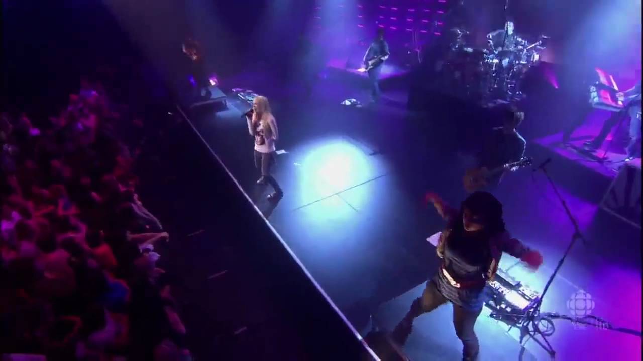Avril Lavigne-Losing Grip-Live HD 720p - YouTube