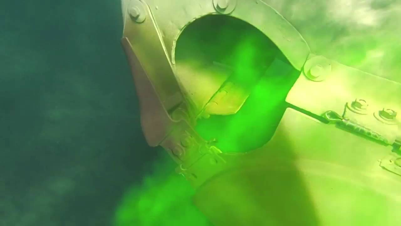 M29C Water Weasel - bow water deflector TESTS - 1945 Amphibious Tracked ...