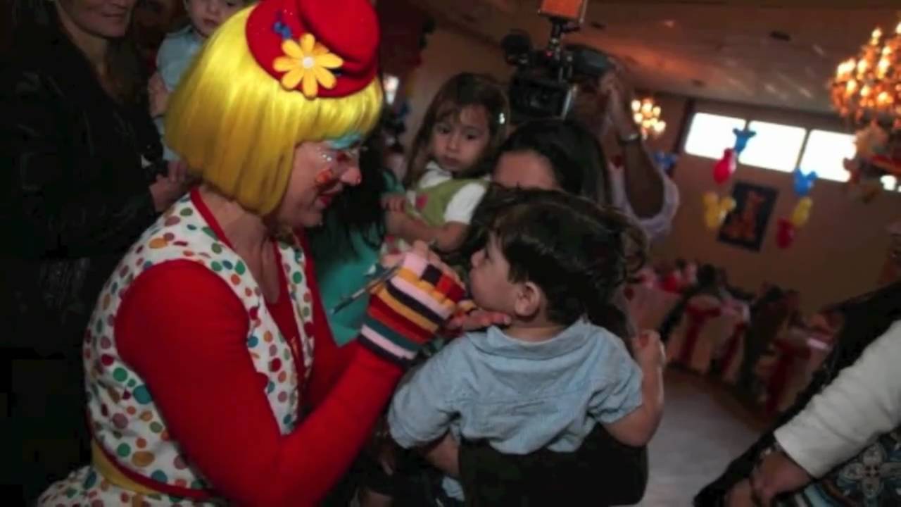 Dee Dee The Clown - YouTube