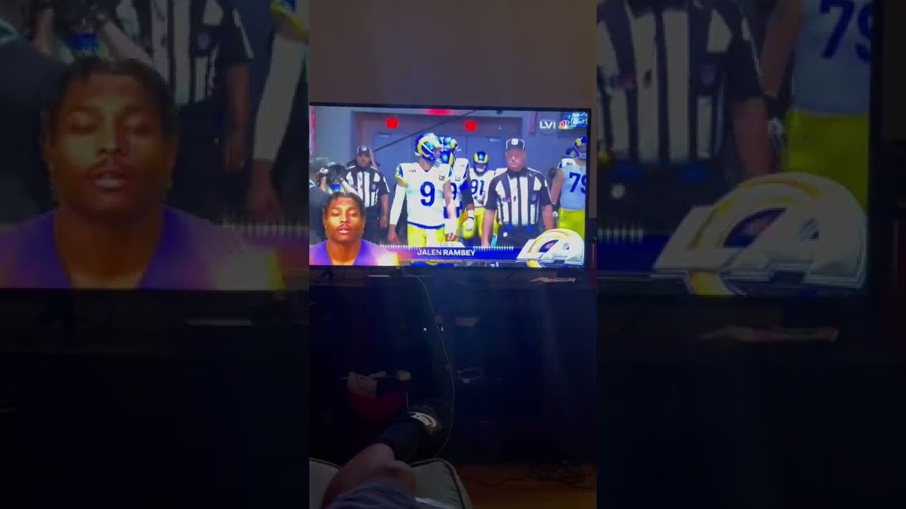 LA Rams walking out of the tunnel - YouTube