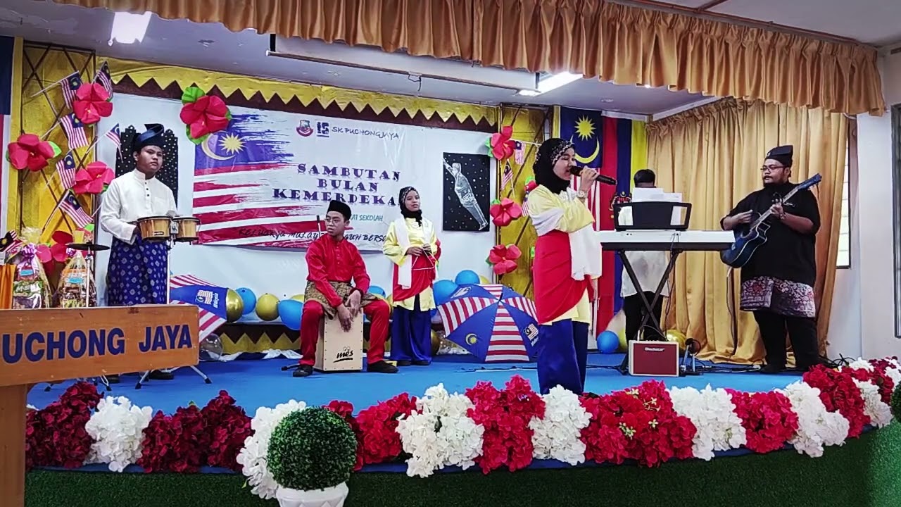 medley Bahtera Merdeka dan Mentera Semerah Padi by SKPJ BAND - YouTube