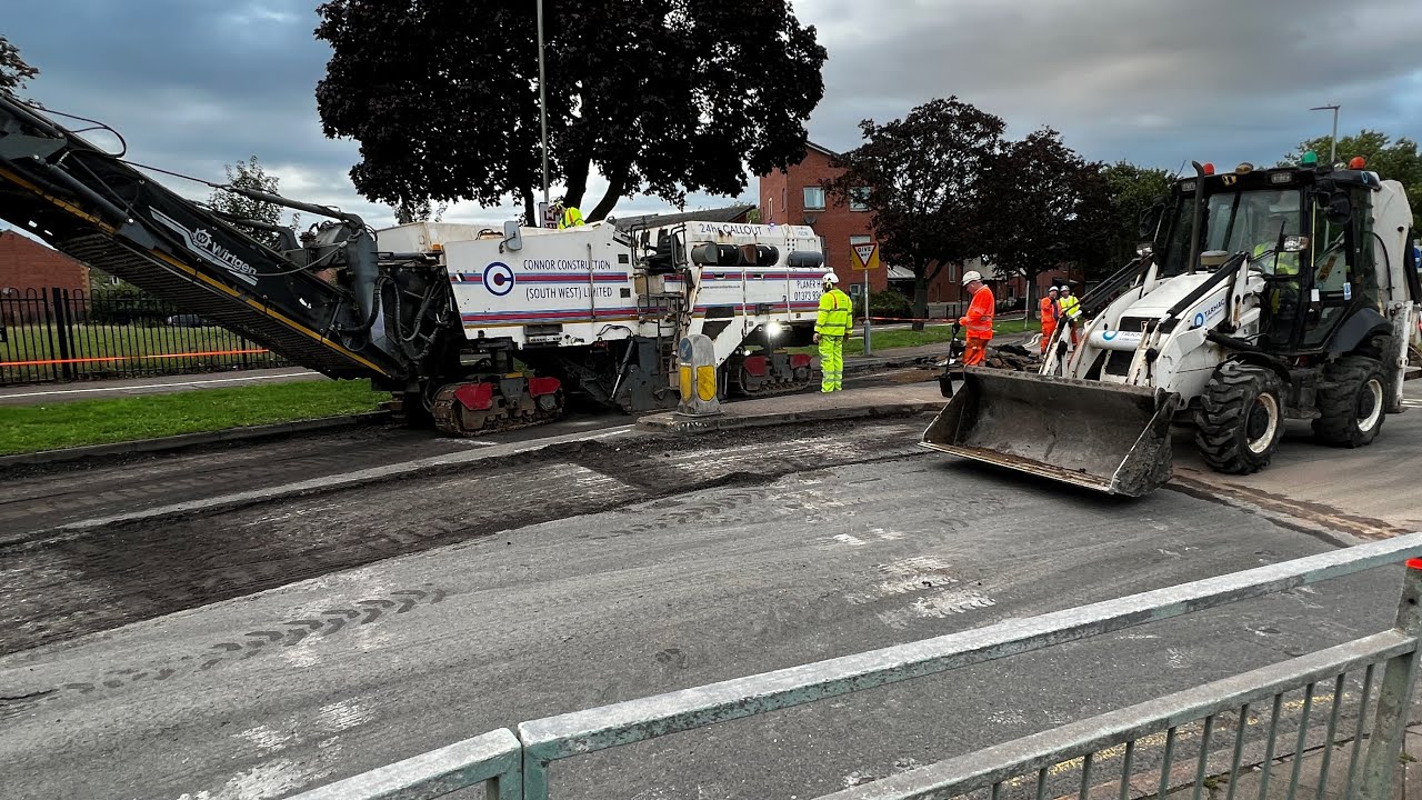 Resurfacing Works-A4013 Princess Elizabeth Way-Night 1-Part 2 - YouTube