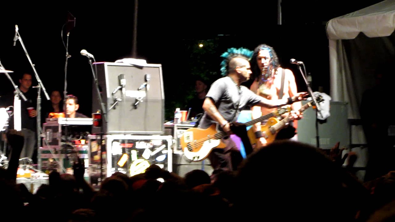 NOFX - She's Nubs, live @ Riot Fest, Fort York, Toronto. Sept 9, 12 ...