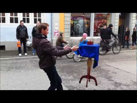 Street magic: floating table - YouTube