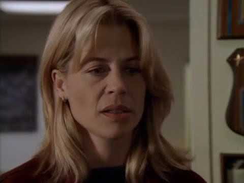 ON THE LINE 1997  Linda Hamilton