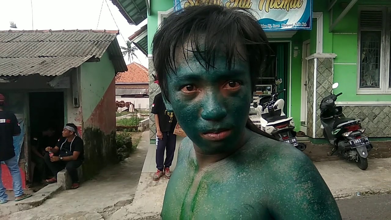 Viral tranding Penamakan setan belek kolor ijo - YouTube