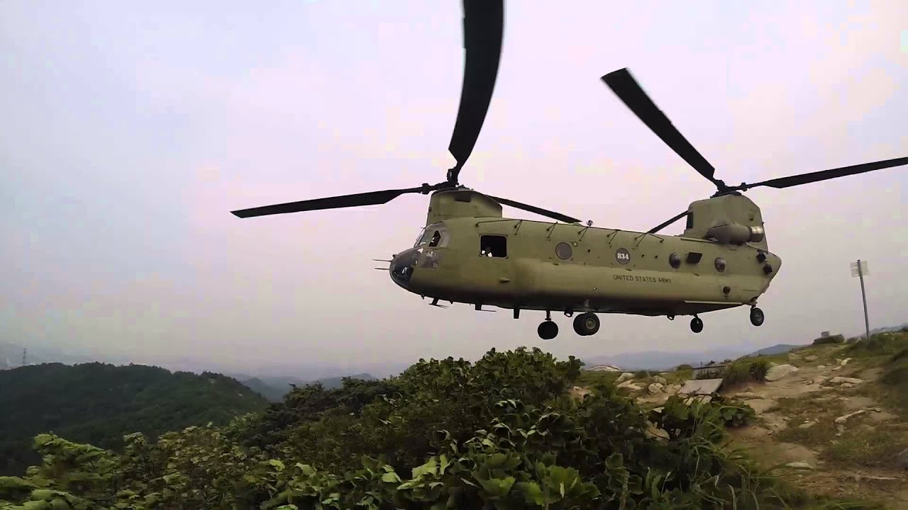 Chinook - CH47 Pinnacle landing / takeoff near Camp Humphreys - YouTube