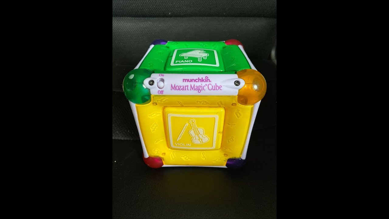 Munchkin Mozart Magic Cube Toy with Lights and Sounds Classical Music ...