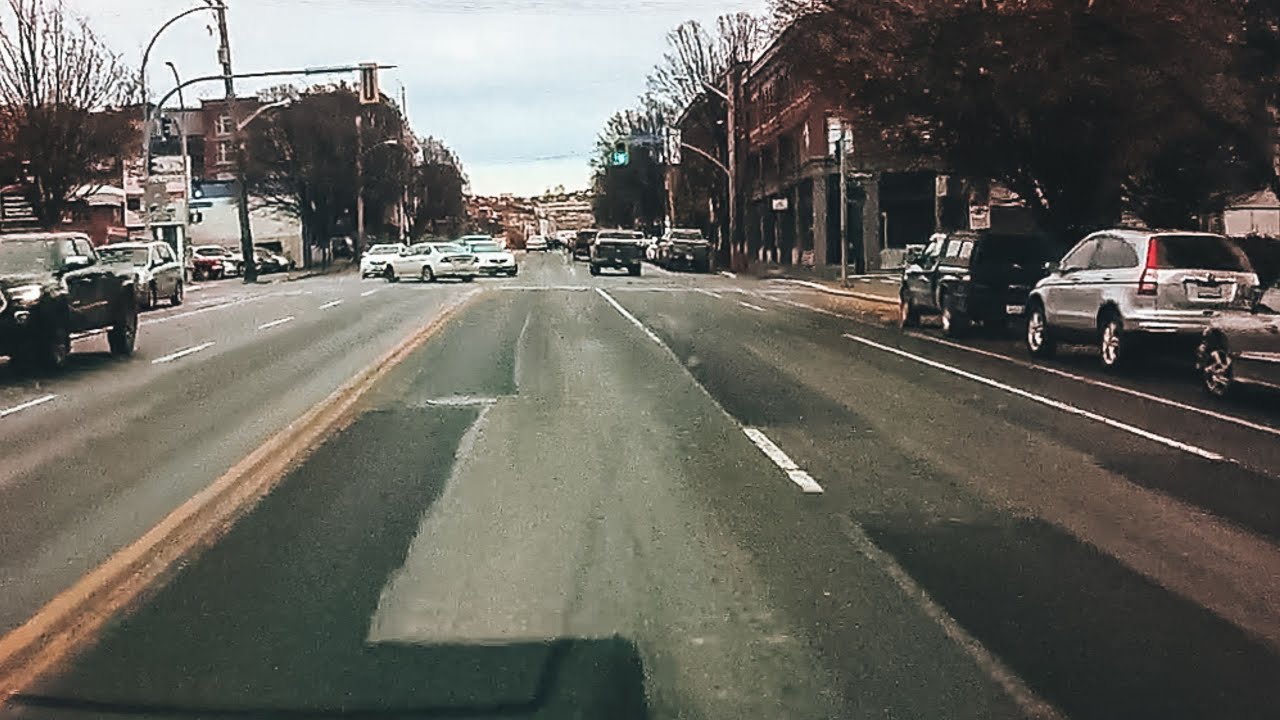 Proper Left Turn Procedure: Avoiding Traffic Impediment - YouTube