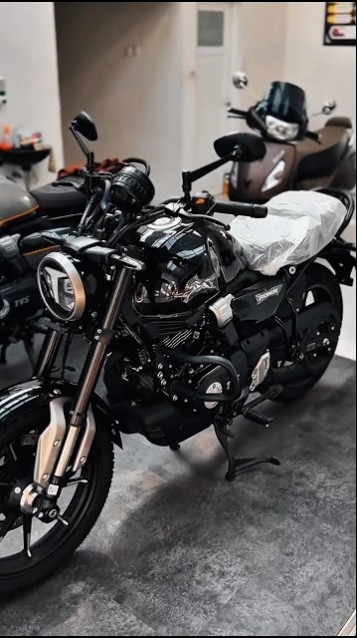 RONIN 250 TVS CLASSIC GLOSSY BLACK 2025 - YouTube