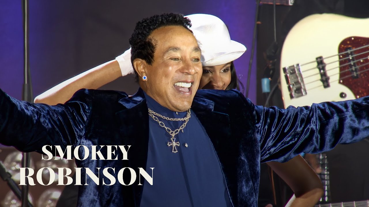Smokey Robinson - Tears Of A Clown (Live in Hyde Park, March 16th, 2014 ...