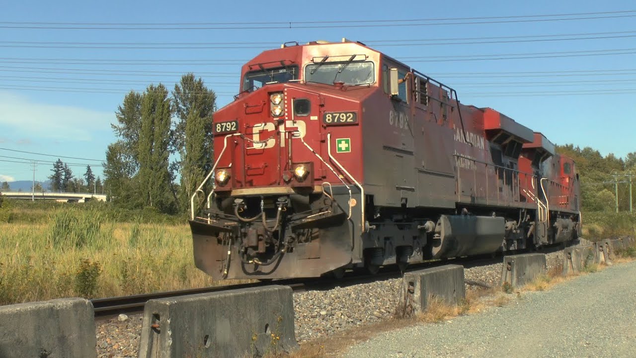 New spot! CP 8792 at Surrey + Another (2015-08-09) - YouTube