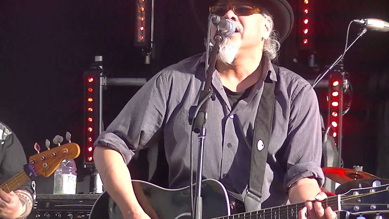Sam Llanas-Lookin' For Me Somewhere live in Port Washington, WI 7-4-14 ...