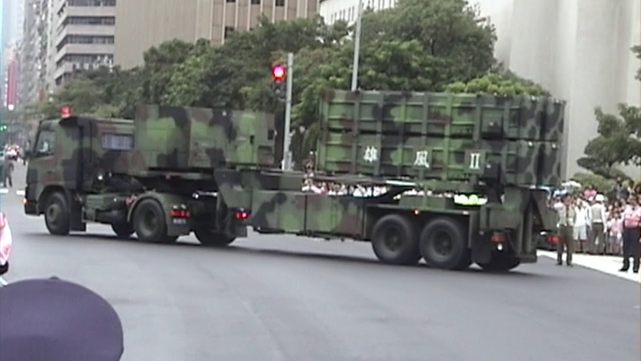 Double Ten Military Parade in Taiwan - YouTube