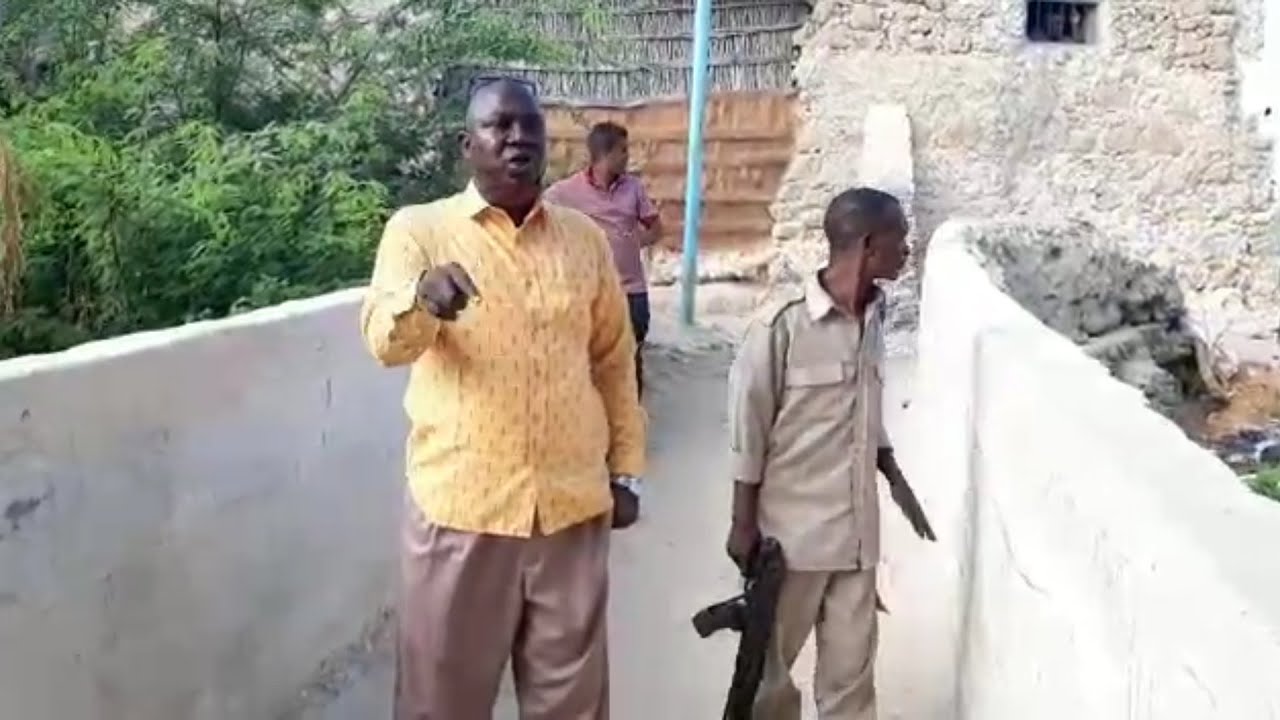 MARKA CADEEY BUUNDADA BINI CALWAAN - YouTube