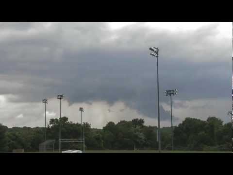 Funnel Cloud Forming Over Washington, DC - YouTube