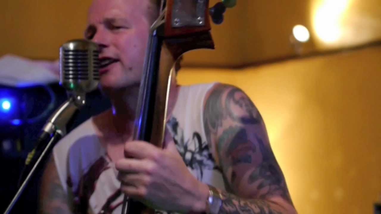 Rockailly Band The Delray Rockets Burnin' Love - YouTube