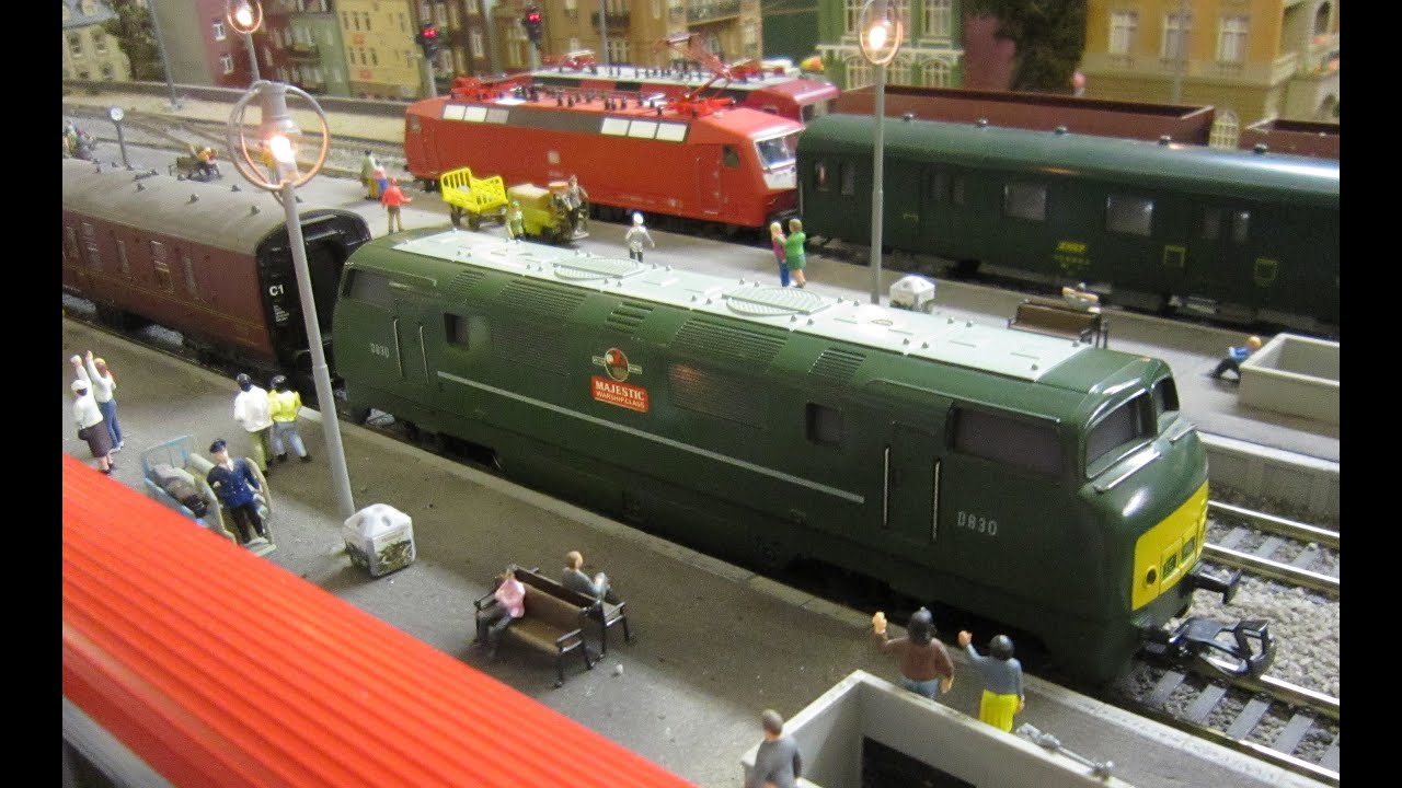 British Rail Class 42 (Warship Class) - Märklin 3073 - YouTube