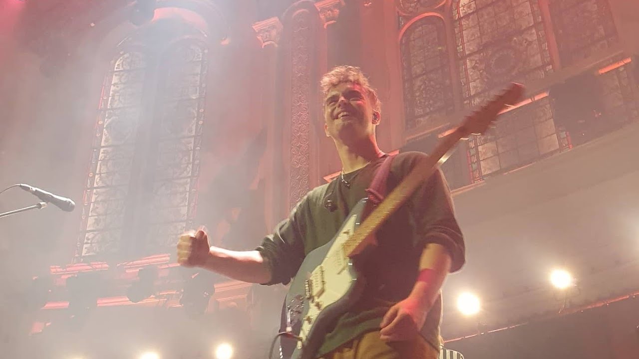 Sam Fender - Mantra - live @ Paradiso Amsterdam 2021 (new song) - YouTube
