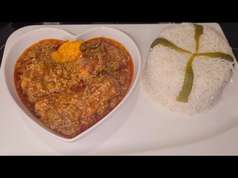 GOMBO GRILLÉ À L'HUILE ROUGE, CÔTES ET QUEUE DE BŒUF. ACCOMPAGNÉ DE RIZ ...