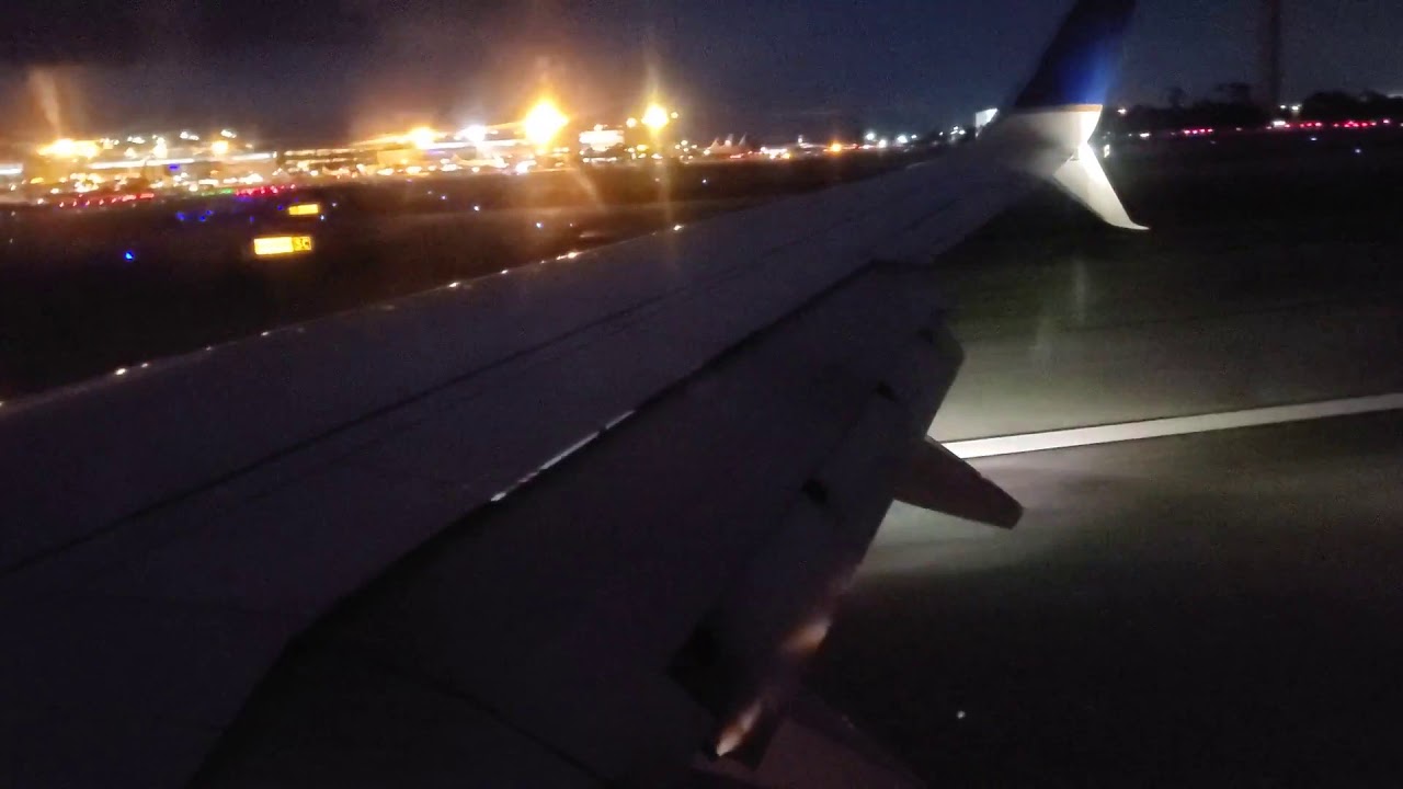#NightLanding Boeing 737 night landing at IAH. - YouTube