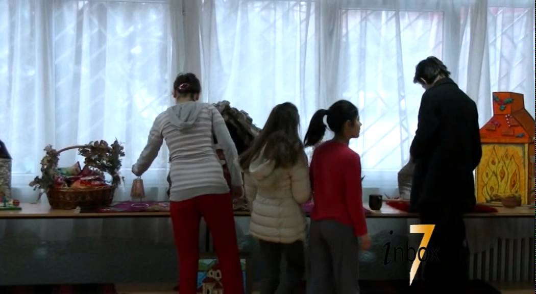 inserti deca bez roditeli - YouTube
