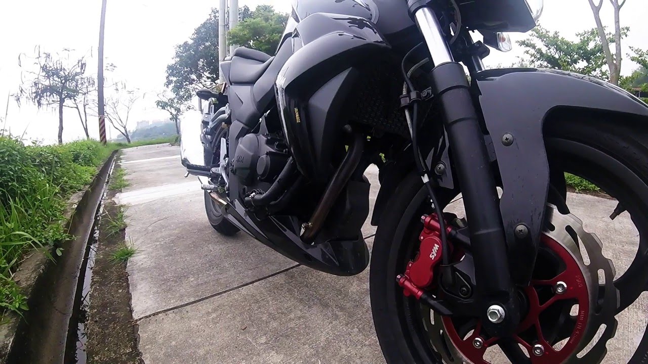 SYM T2 250 test ride in Taiwan - YouTube