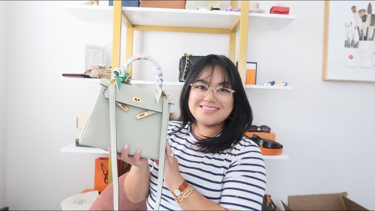 What's in my Hermes Kelly 25! | What can fit inside my bag? - YouTube