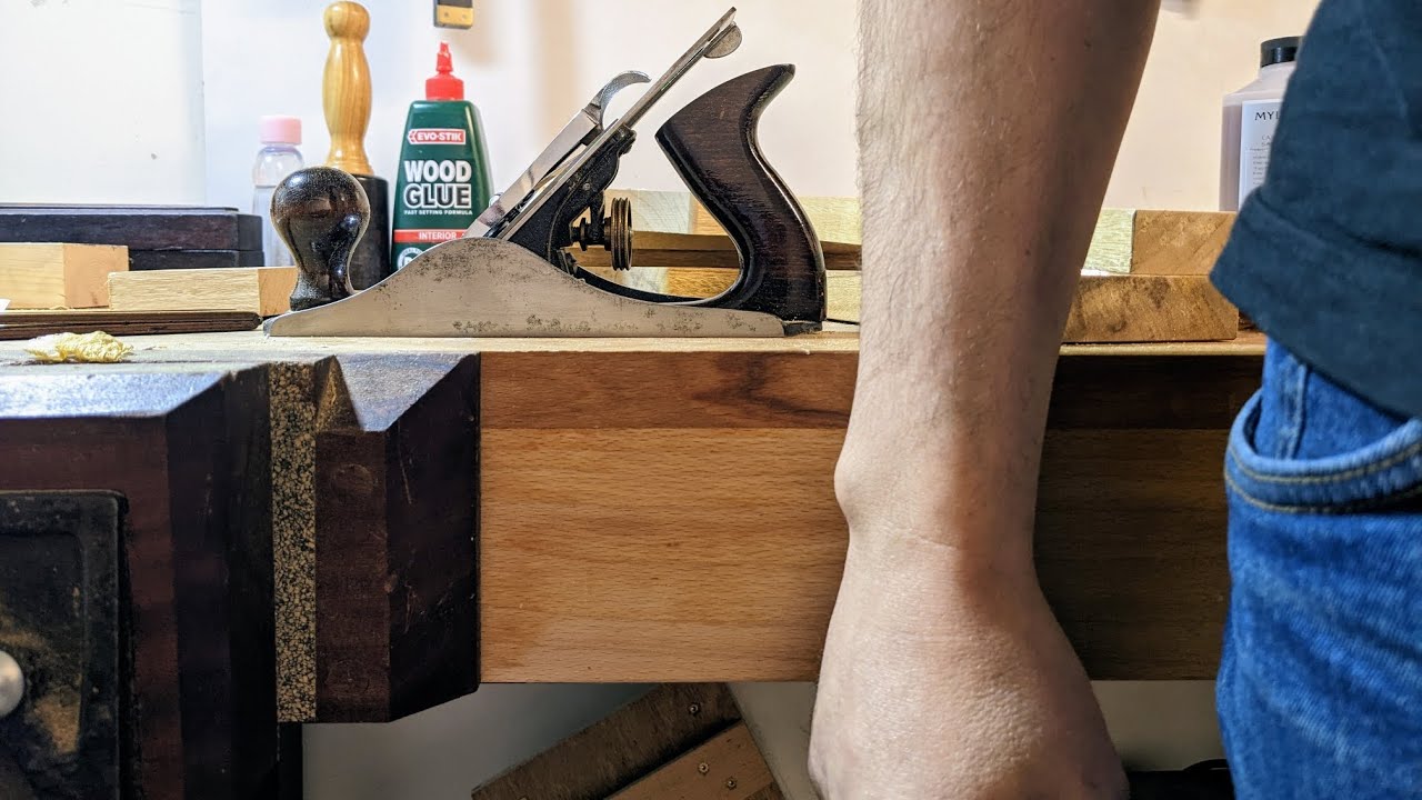 What's the BEST height for a Workbench? - YouTube