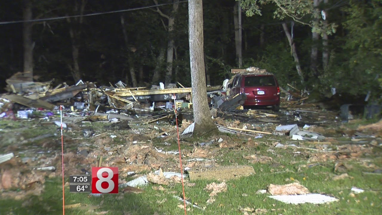 Police: Couple dies of injuries from mobile home explosion - YouTube