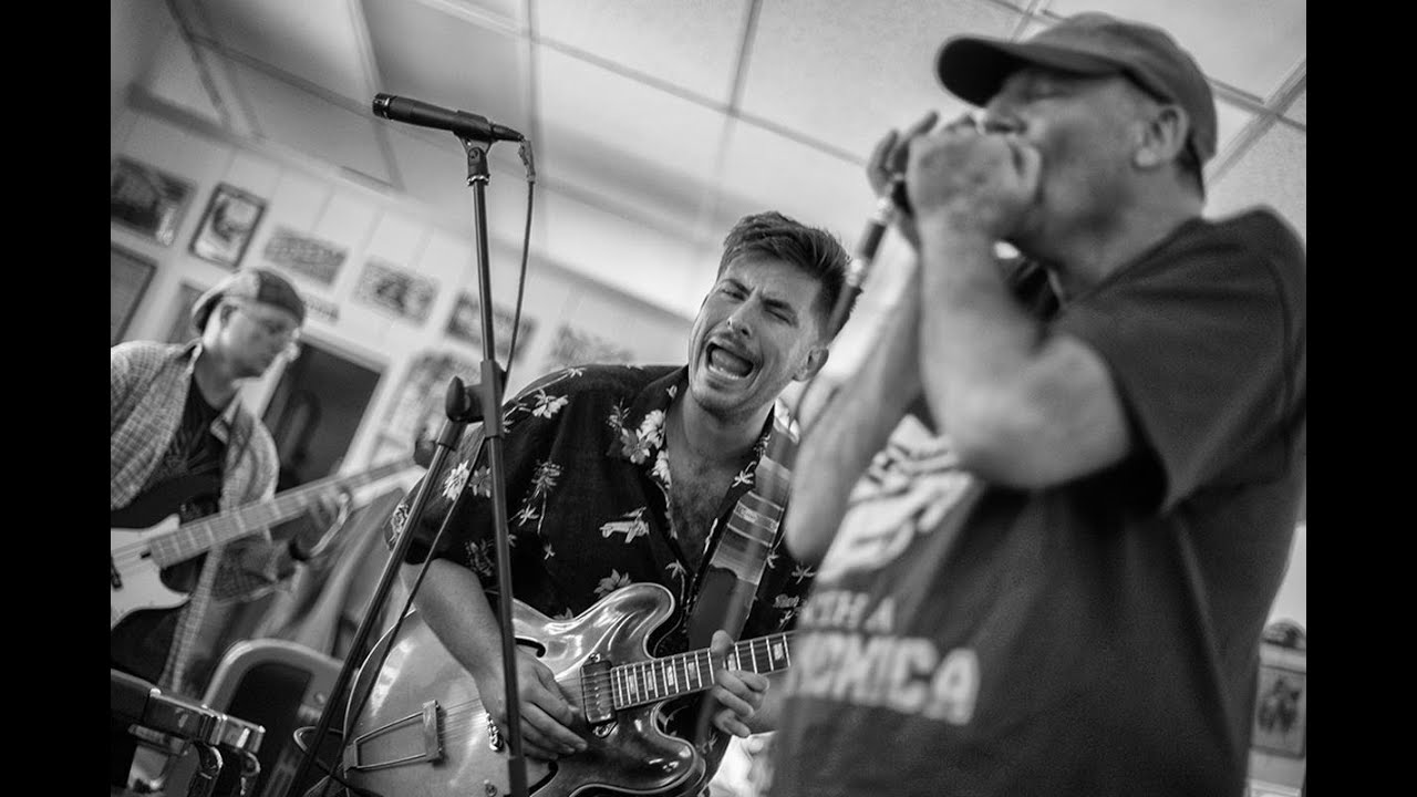2016 09 02 Phill's Barber Shop Blues Band 1 - YouTube