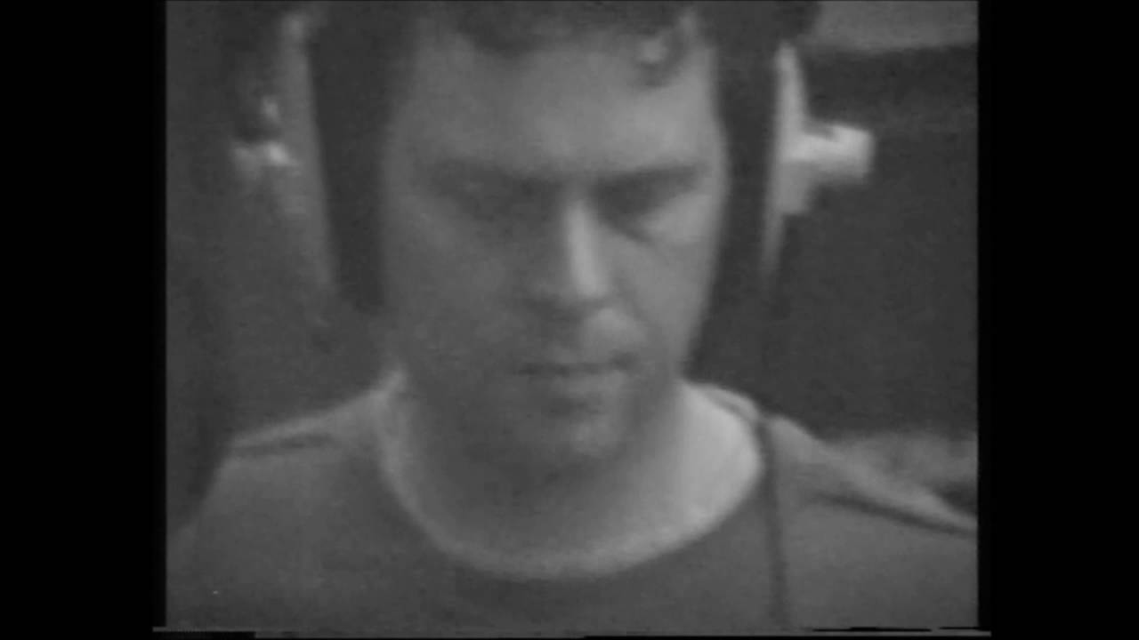 Hudson Lewis in the recording studio. - YouTube