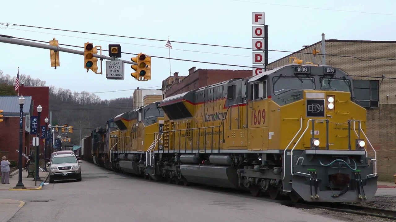 EMD Tier 4 Demonstrators Street Running [HD] - YouTube
