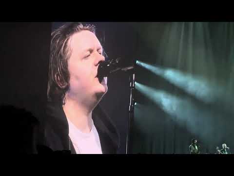 Lewis Capaldi - Adelaide Entertainment Centre - Before you go - YouTube