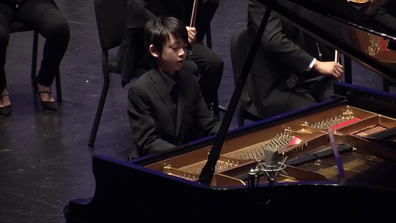 Ray Zhang Performs at the 2019 Junior Concerto Competition Finals - YouTube