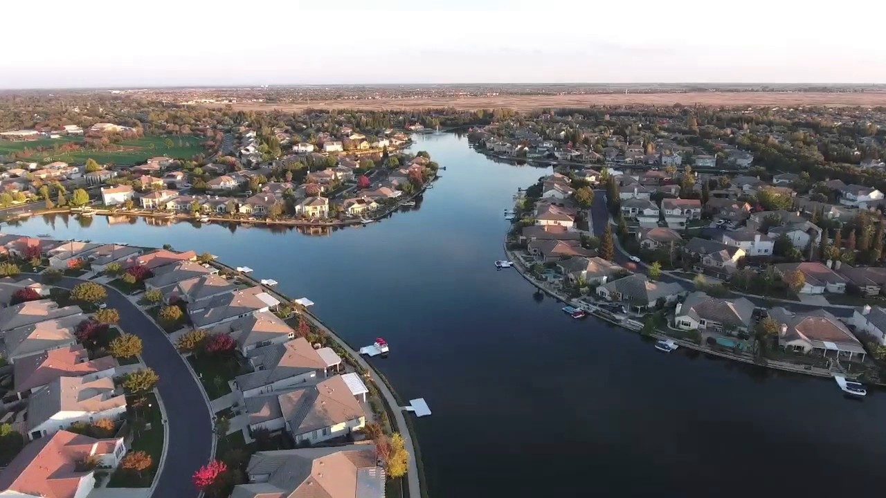 Lake Heron aerial view Laguna West. Elk Grove Dji phantom 4 drone - YouTube